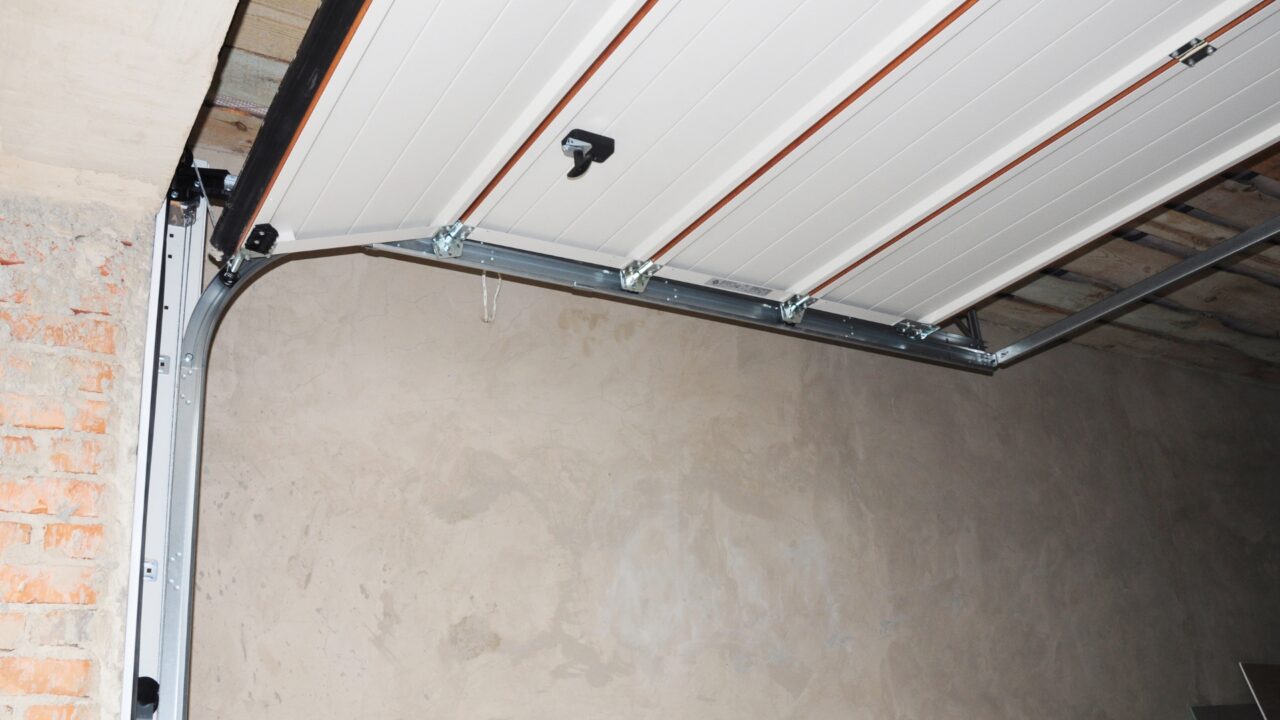 Explore the different types of garage door lifts available.